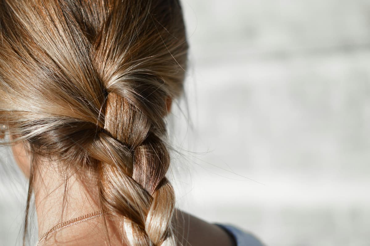 9 Hairline Types and How to Recognize Them | MyHair